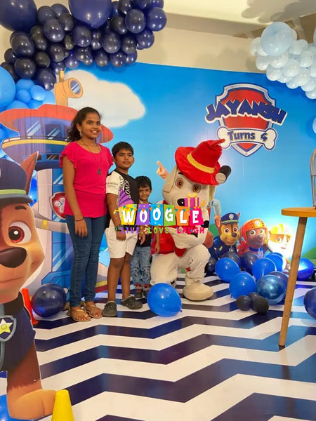 Live Cartoon Characters Engaging Entertainment | Woogle